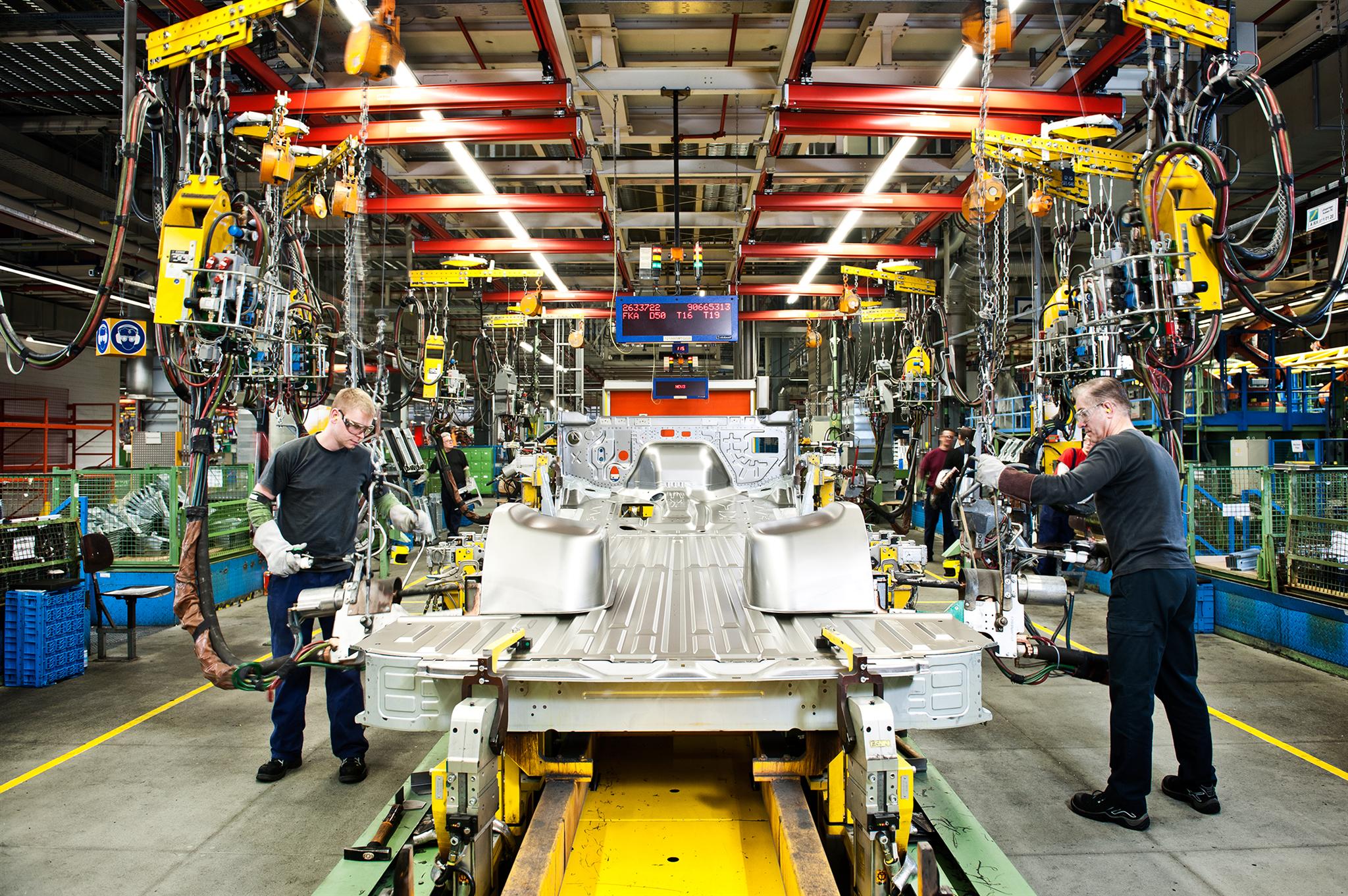 Düsseldorfból jön az elektromos Sprinter - JÁRMŰIPAR.HU