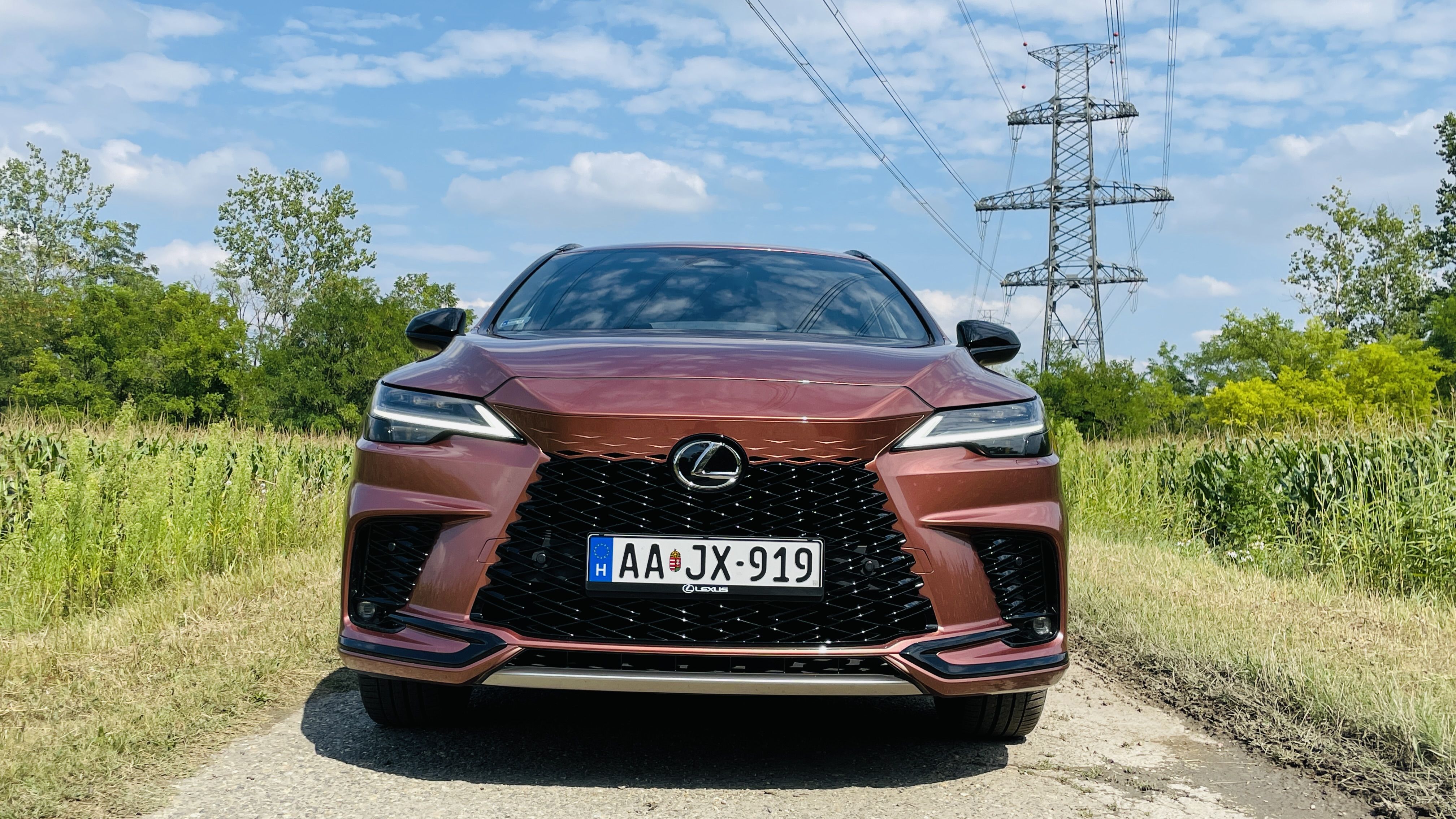 Lexus RX500h teszt: hengerenként 10 millió forint - JÁRMŰIPAR.HU